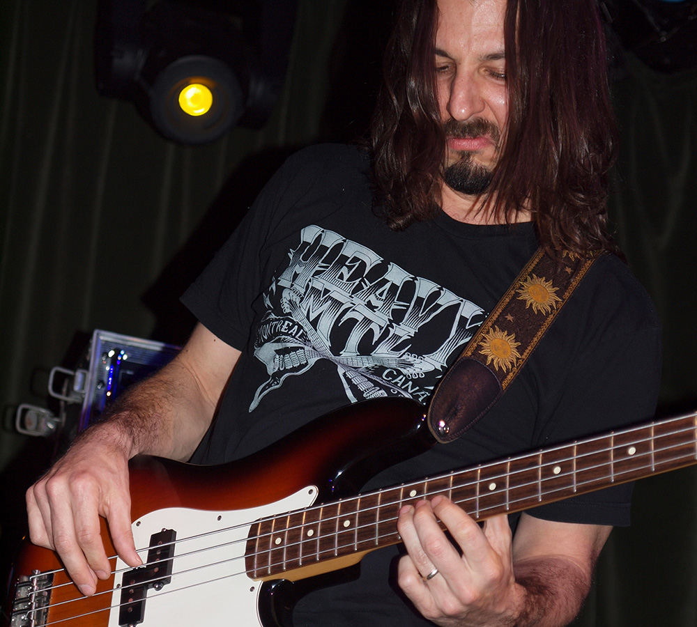 Living the Dream: An Interview with Bryan Beller – No Treble