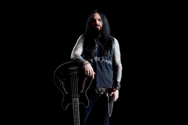 Rob “Blasko” Nicholson – No Treble