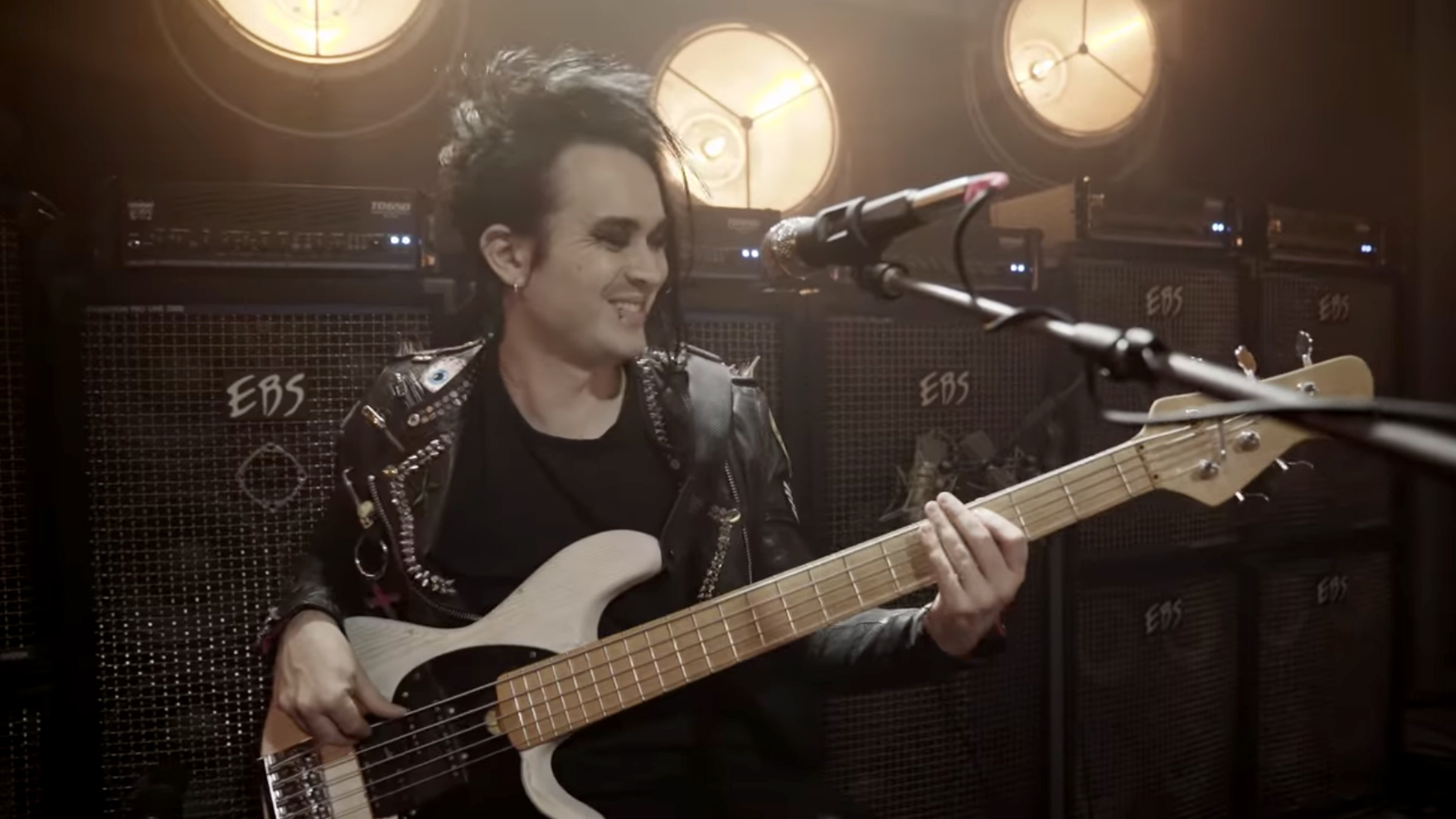 Dirty Loops: Rock You – No Treble