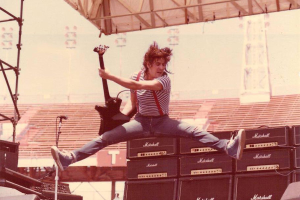 Founding UFO Bassist Pete Way Diagnosed With Cancer – No Treble