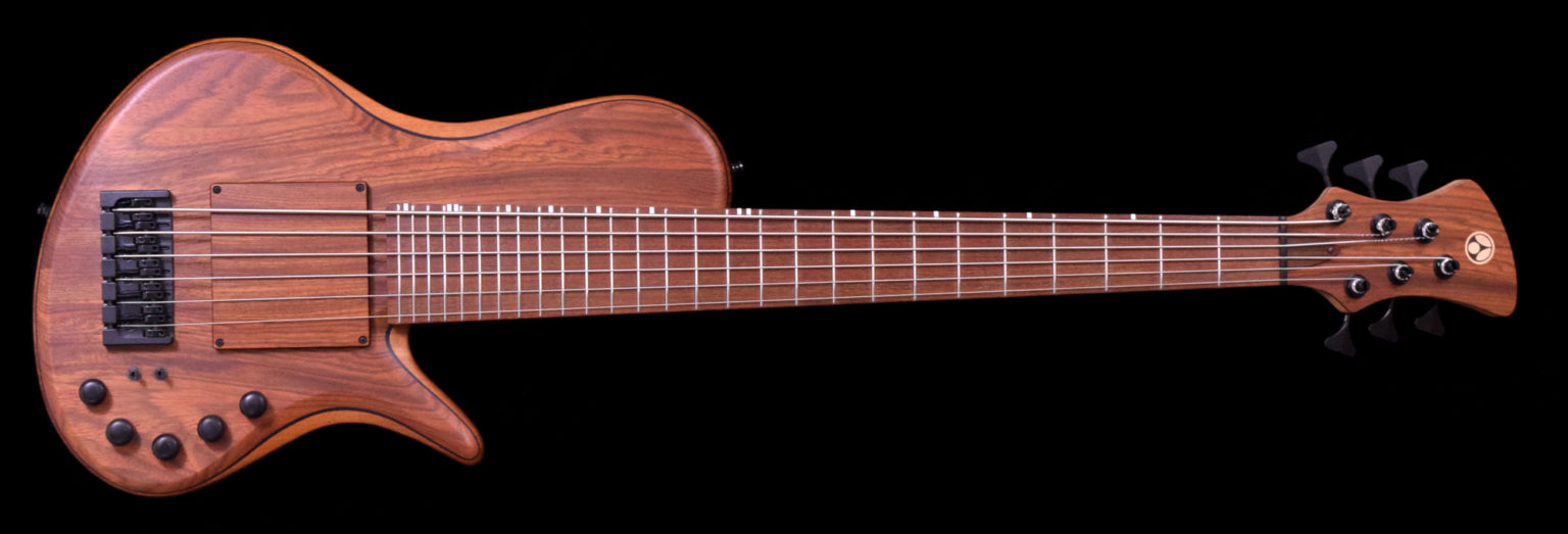 Adamovic Unveils the Katana Concept Bass – No Treble