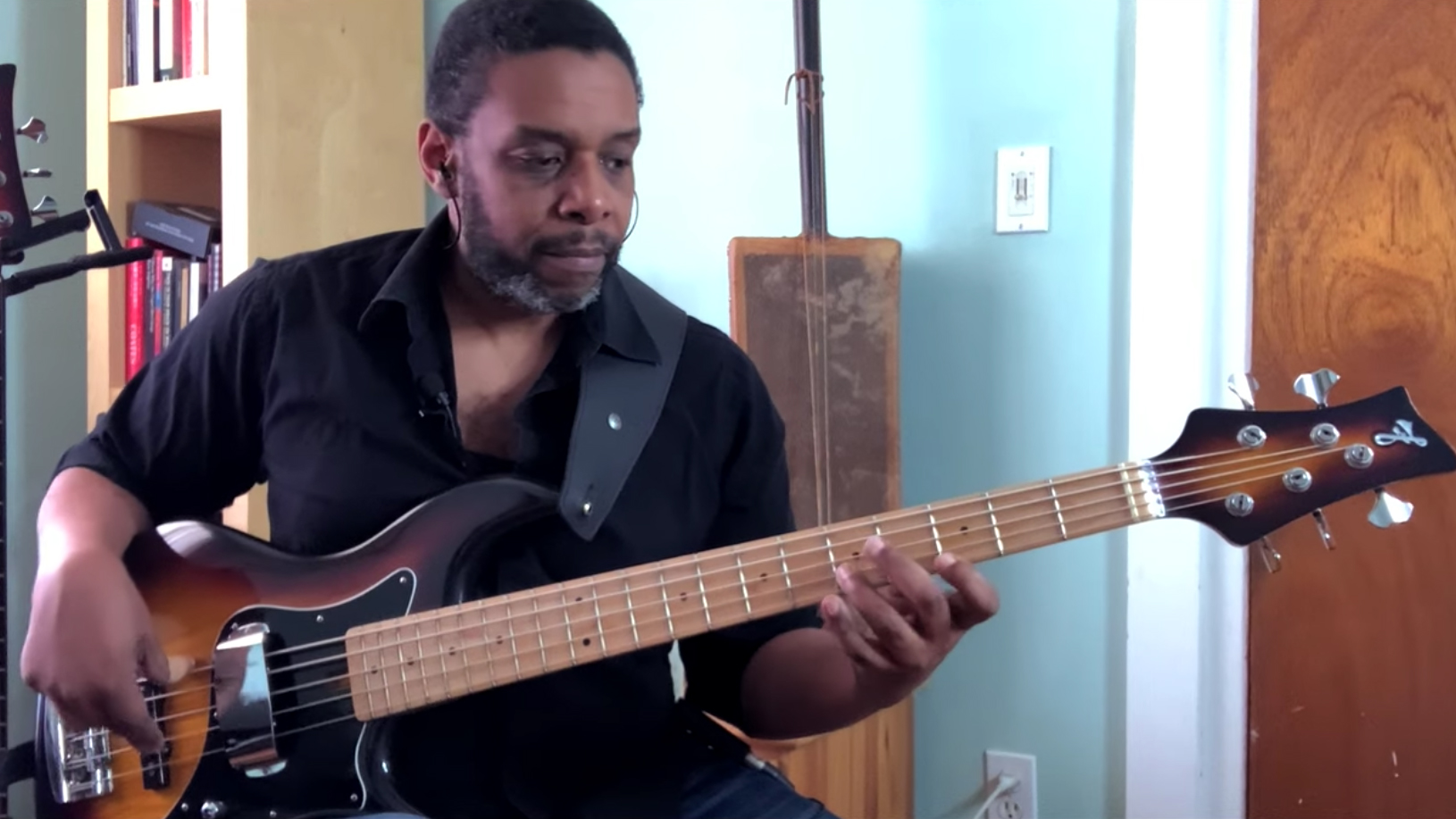 The Brown’stone: Unlock Your Fretboard Using Pentatonics – No Treble