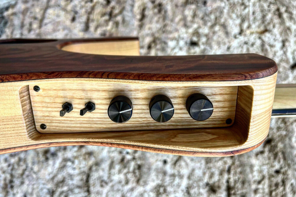 Bass of the Week: Swan Custom Basses Omicron Brutus “Concept” – No Treble