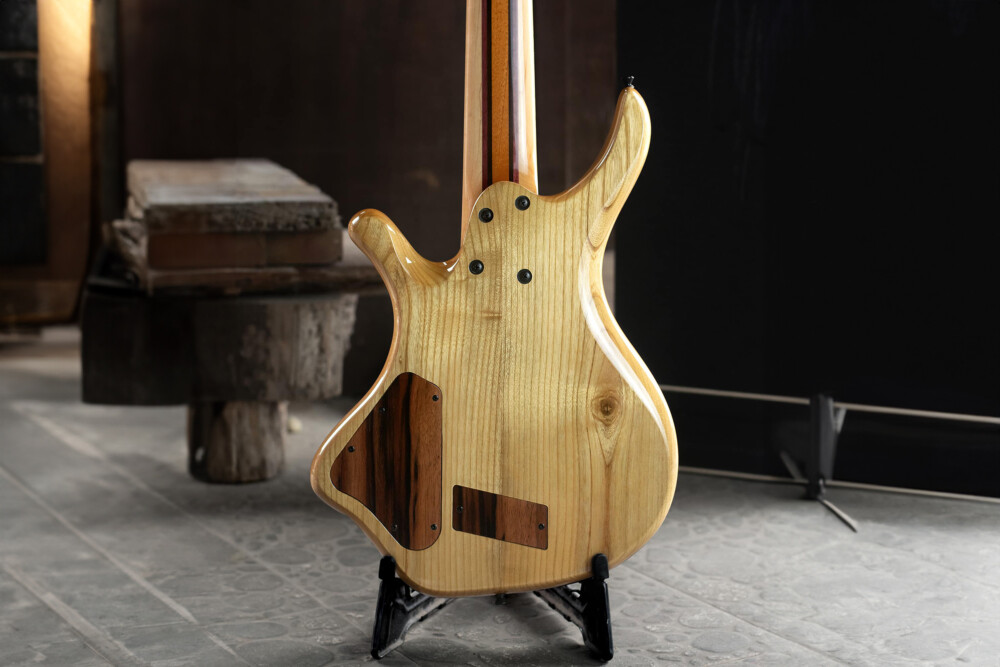 Bass of the Week: Odieng Orfeo H5 Headless Bass – No Treble