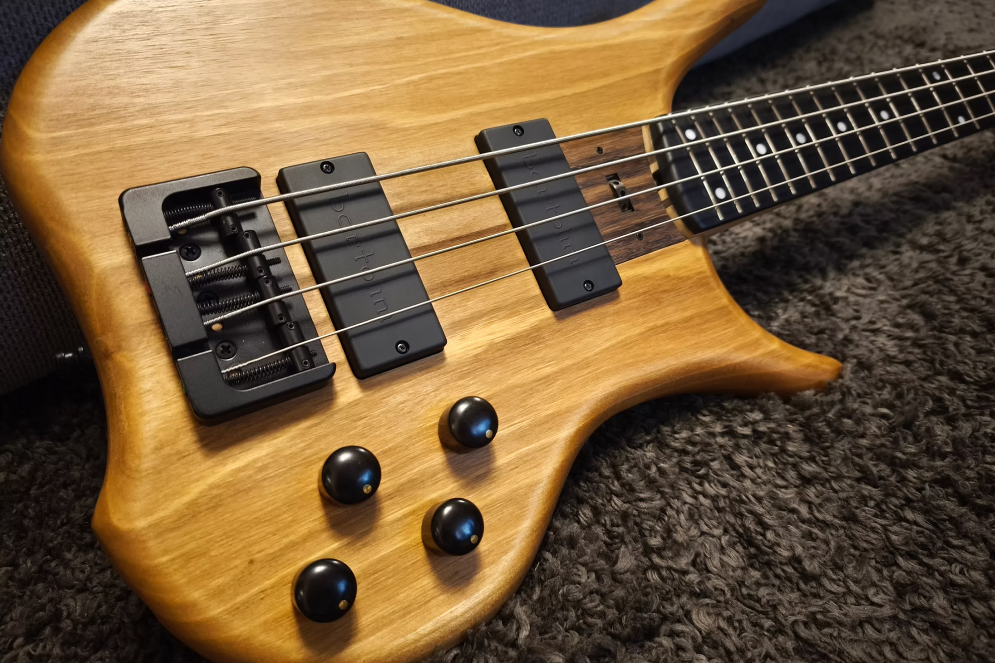 Inside the Craftsmanship of Elwray’s New Walnut-Bodied WN Bass – No Treble