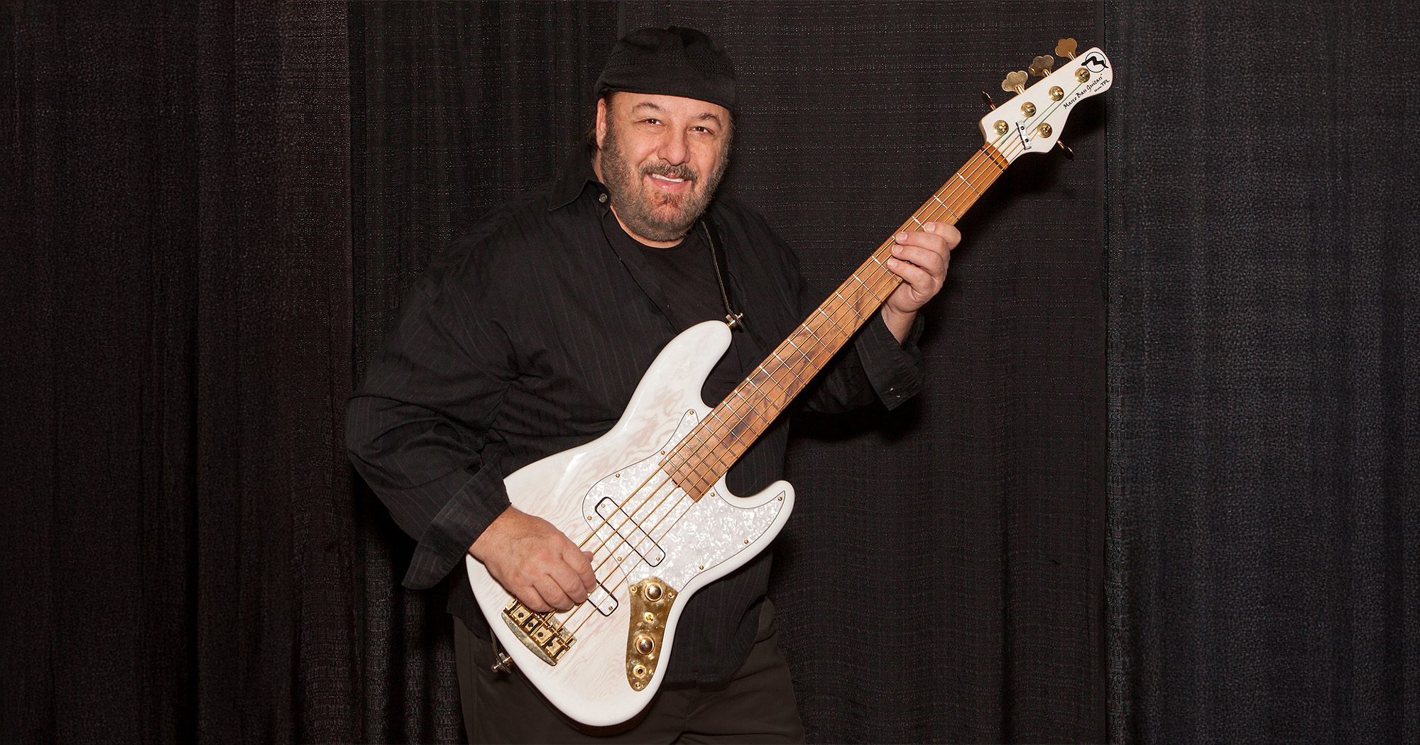 Chuck Jacobs, Longtime Kenny Rogers Bassist, Dies at 76 – No Treble