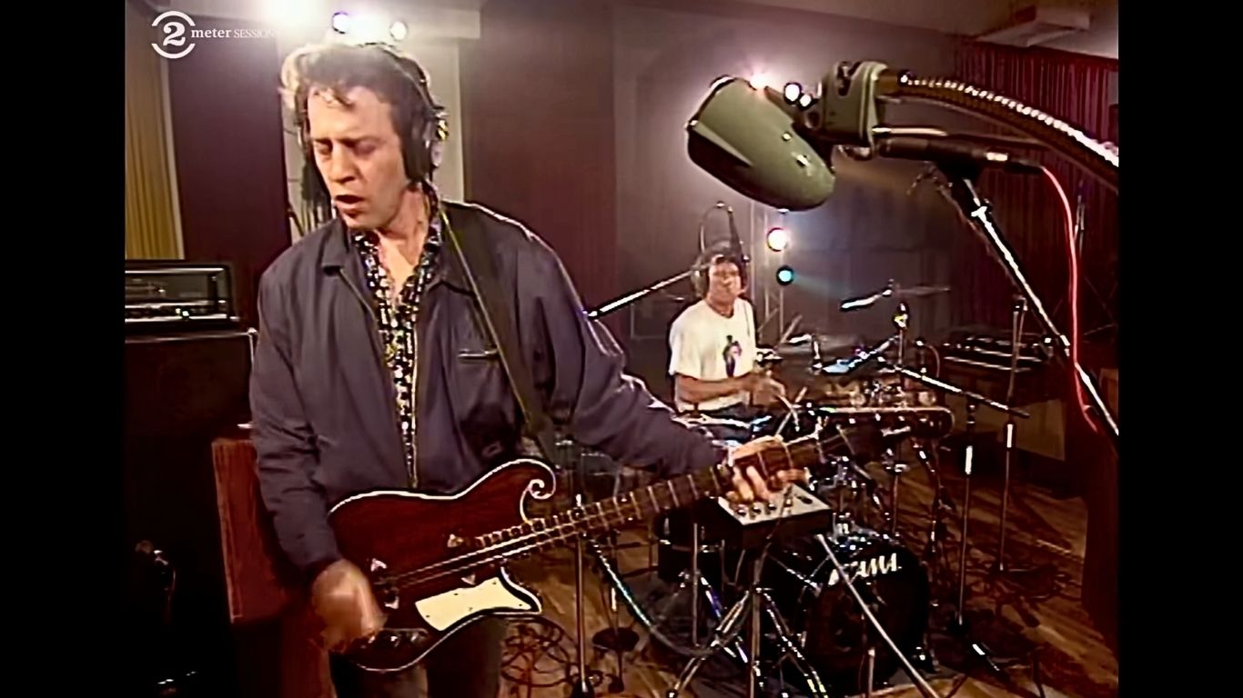 Watch Mark Sandman’s 2-String Slide Bass in This 1994 Morphine Session ...