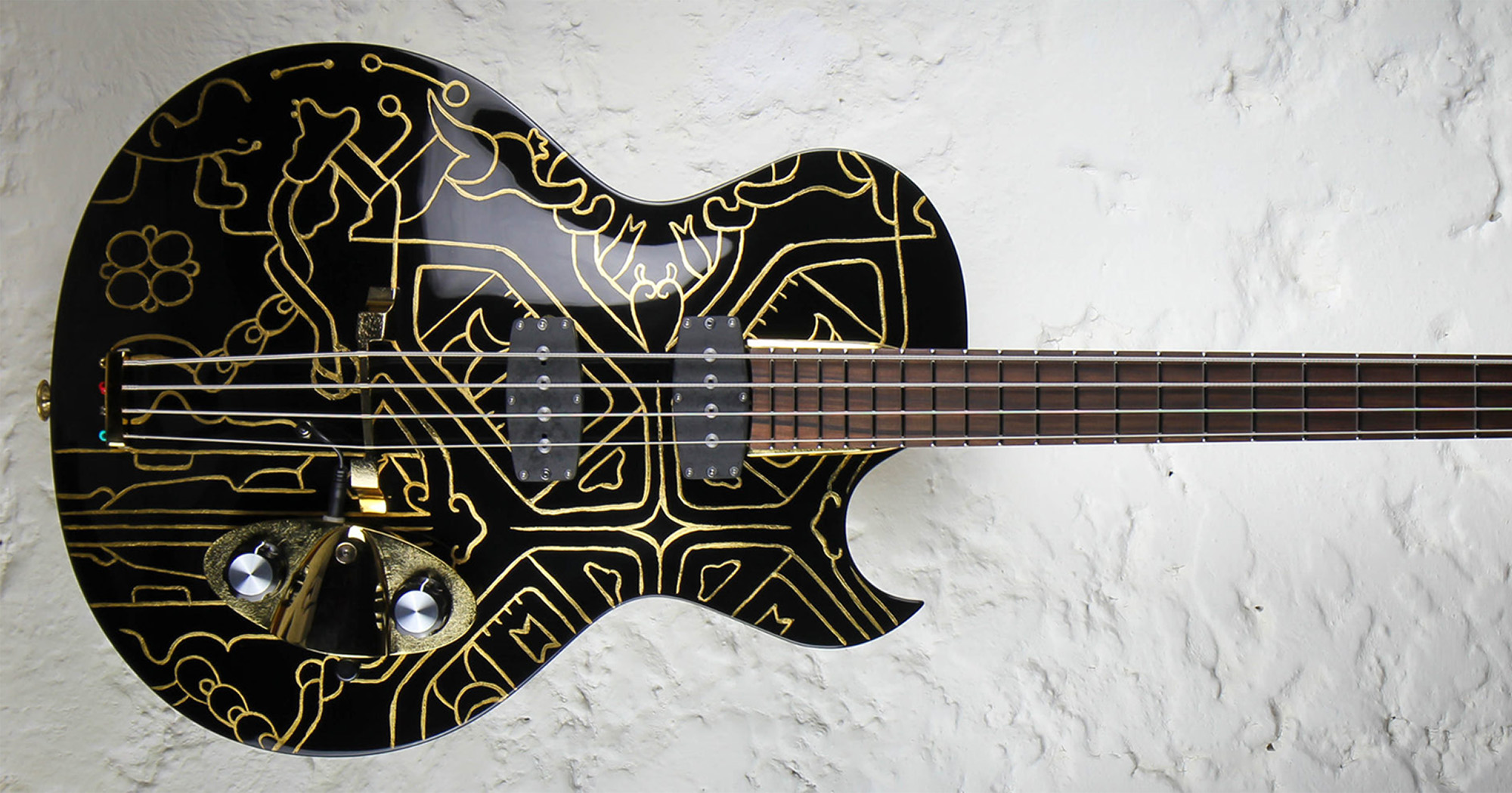 Bass of the Week: Di Donato’s Hasaki Bass “Quattro” Is a Gold-Leaf ...